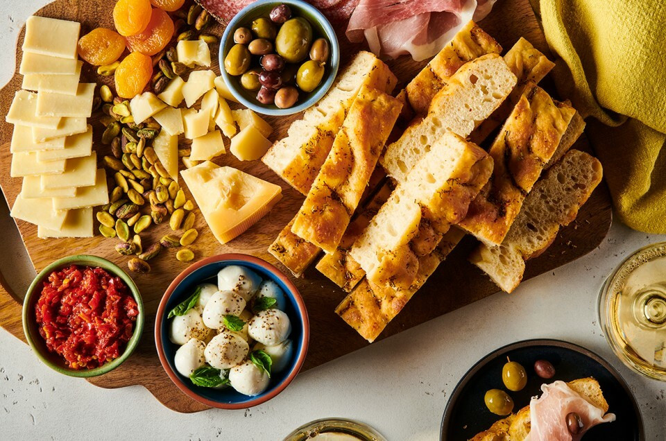 Crisp & Airy Focaccia Mix Kit - King Arthur Baking Company