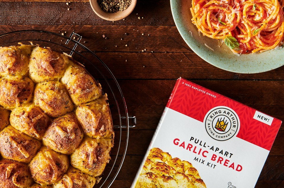 Pull-Apart Garlic Bread Mix Kit - King Arthur Baking Company