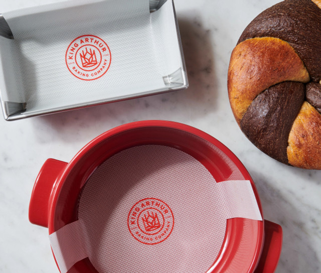 Round Loaf Lifter - King Arthur Baking Company
