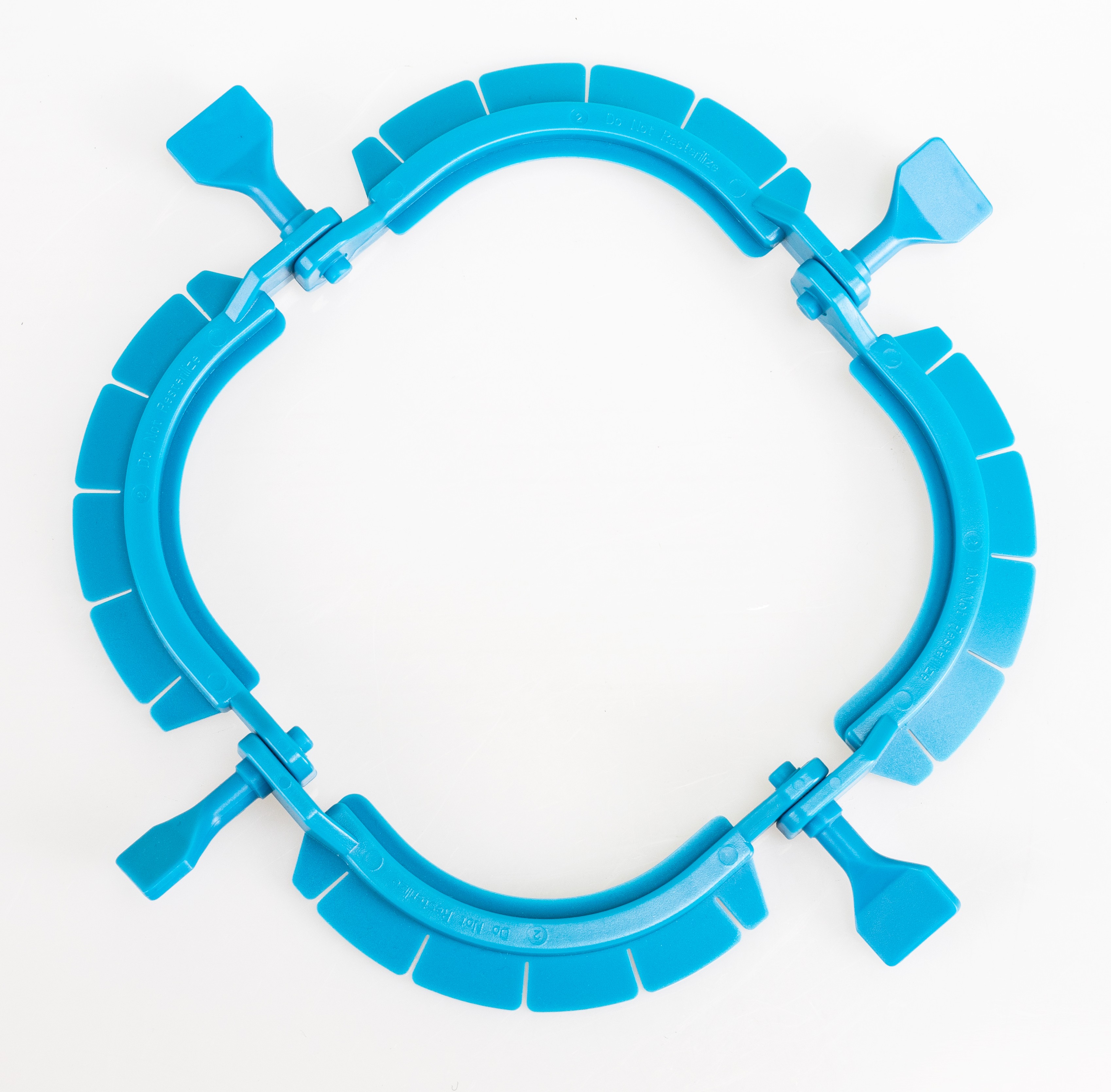 516-769D - RING RETRACTOR WITH SEGMENTED ADJUSTABLE FRAME 6" X 6 ...