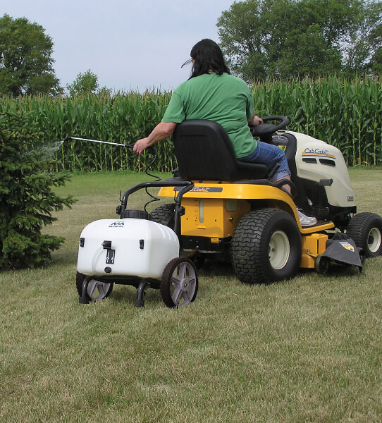 PCD-E3-009B-MM Master | 9 Gallon Rechargeable Cart Spot Sprayer