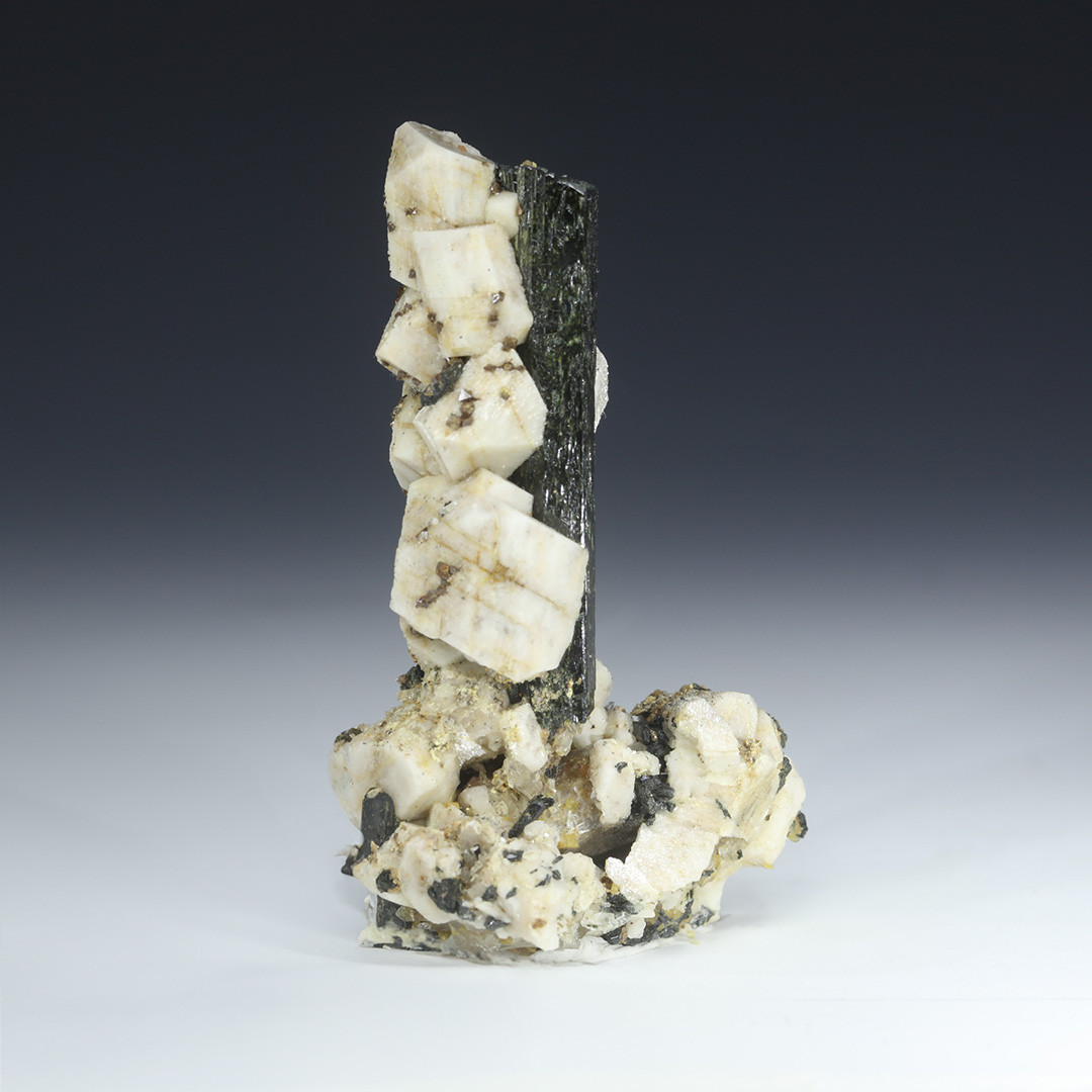 Arfvedsonite Orthoclase Albite Mt. Malosa Malawi [88138]