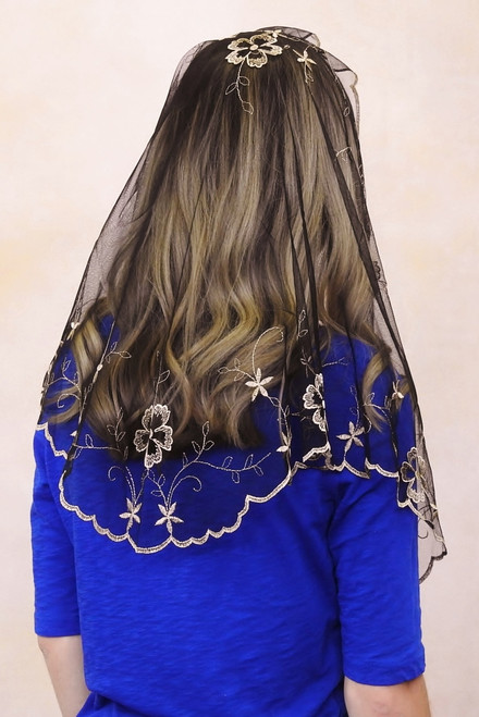 Authentic Spanish Simplicity Mantillas (Large) - Veils by Lily