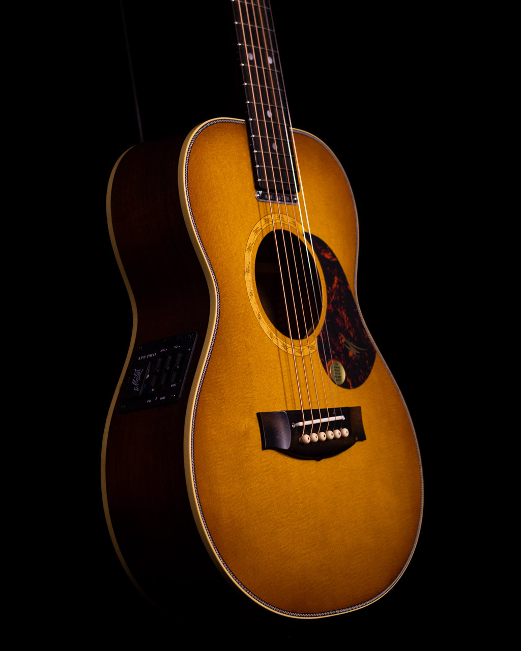 MATON EMD6 MINI DIESEL ACOUSTIC/ELECTRIC GUITAR - Mini Maton - Guitar ...