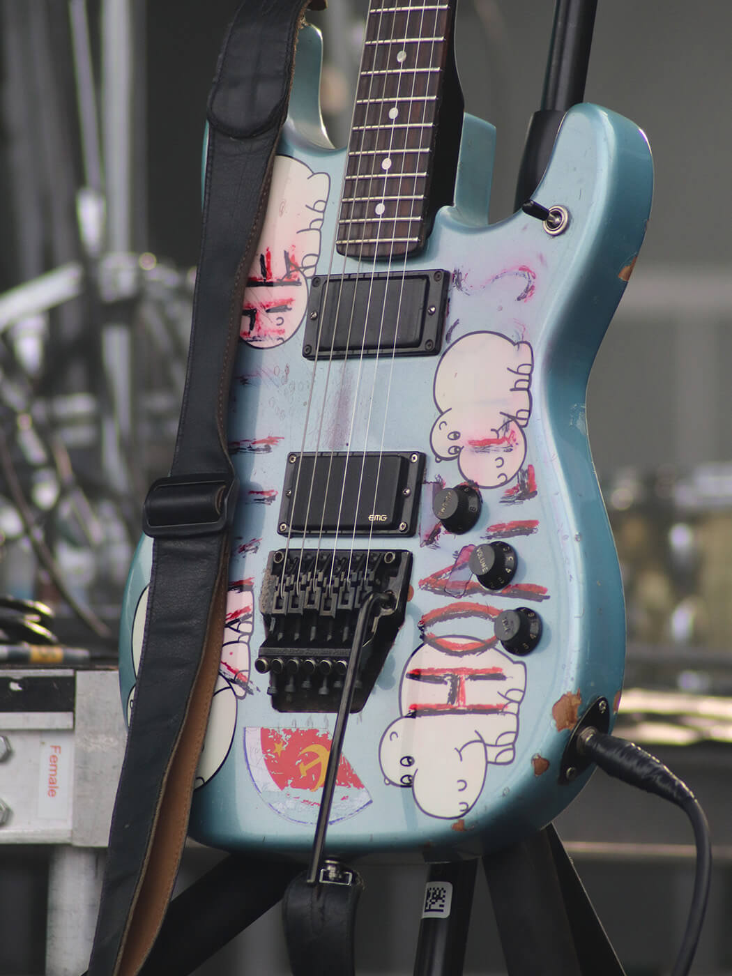 The Story Behind the Tom Morello “Arm The Homeless” Guitar - Guitar ...