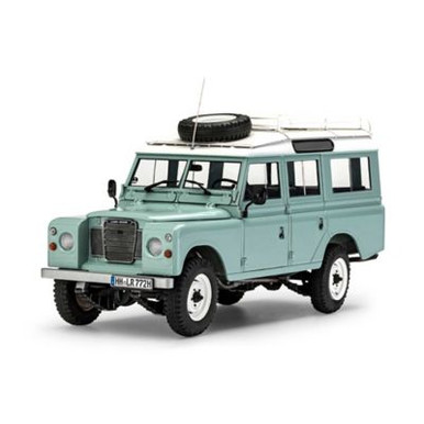 Great deals on REVELL 1/24 Land Rover Series III Plastic Model Car Kit ...