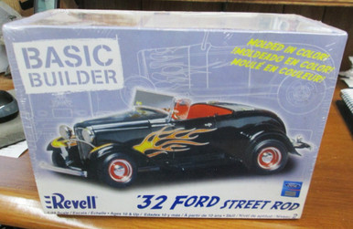 Revell 1932 Ford Street Rod 1:24 #85-0850 Basic Builder Molded in Color ...