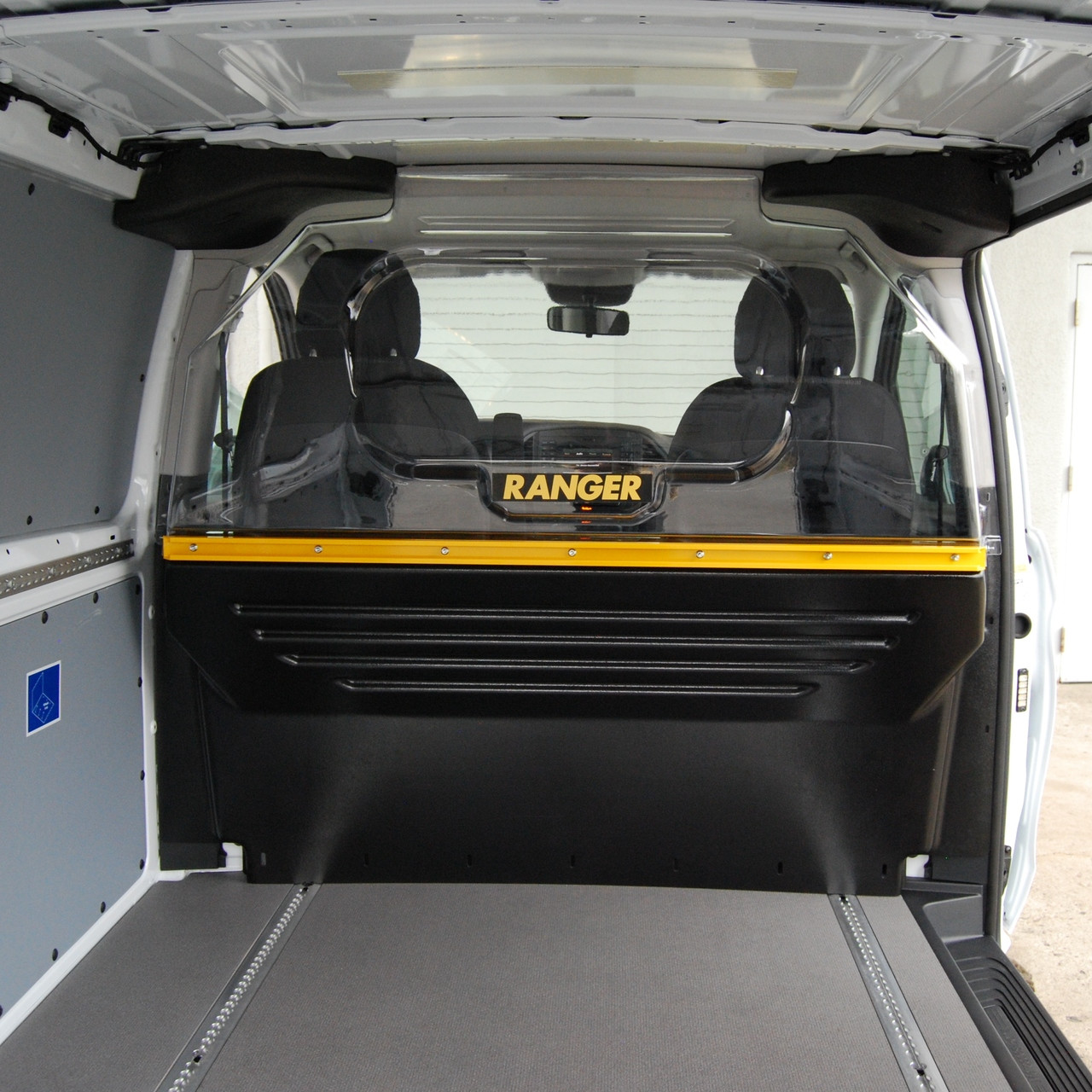 Metris Contoured MaxView Partition with Window