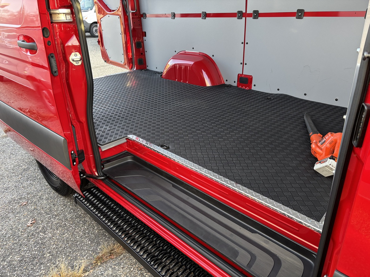 Mercedes Sprinter Van Rubber Floor Mat | Legend Fleet