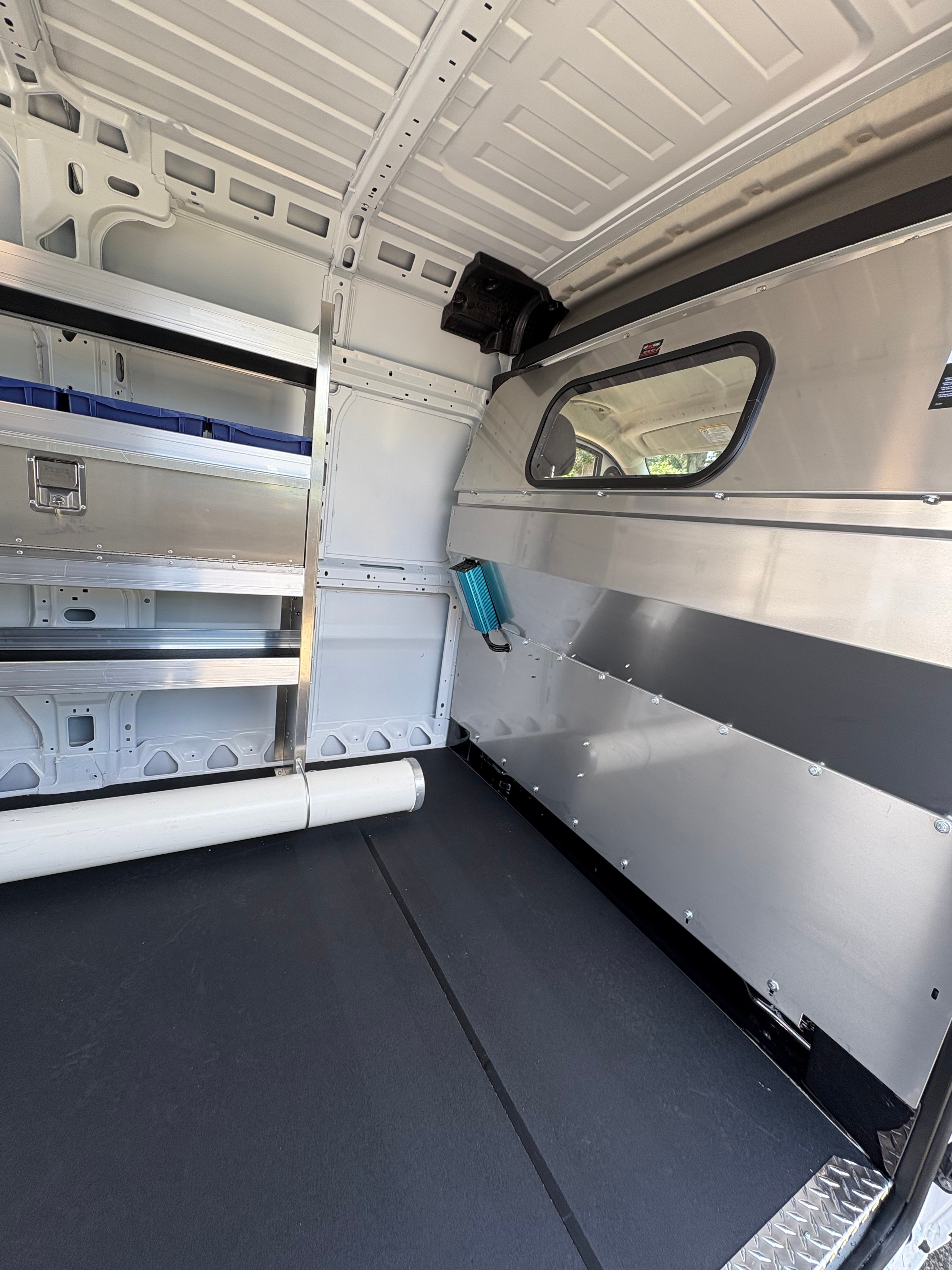 ProMaster Van Contoured Partitions with Windows (#3020-RP)