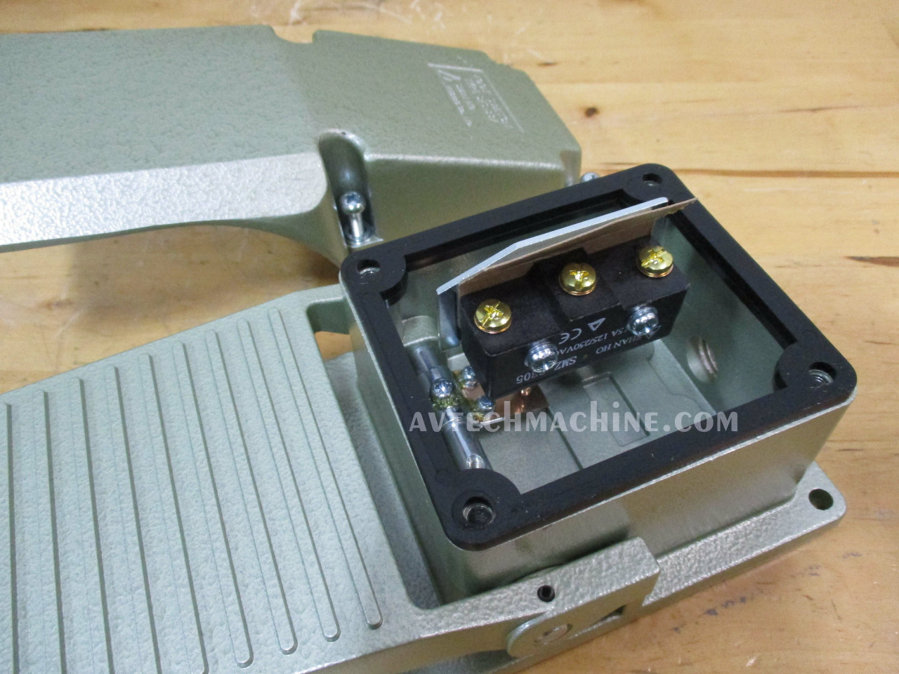 SFS-337 Shan Ho Foot Pedal Switch