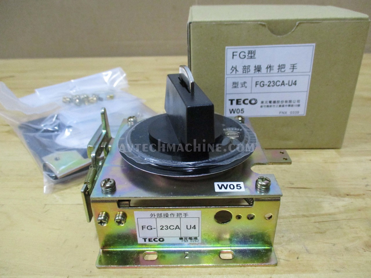 TO-225E-3P150N FG-23CA-U4 Teco Breaker 150A With Rotary Handle