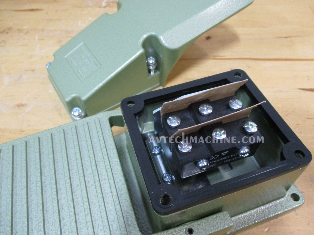 SFS-337-L5A Shan Ho Foot Pedal Switch With 2 Switch