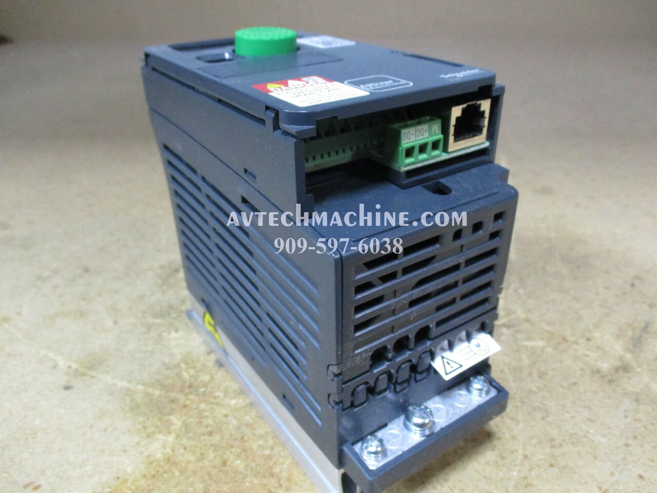 ATV320U04M3C Schneider Altivar Variable Speed Drive 1/2HP
