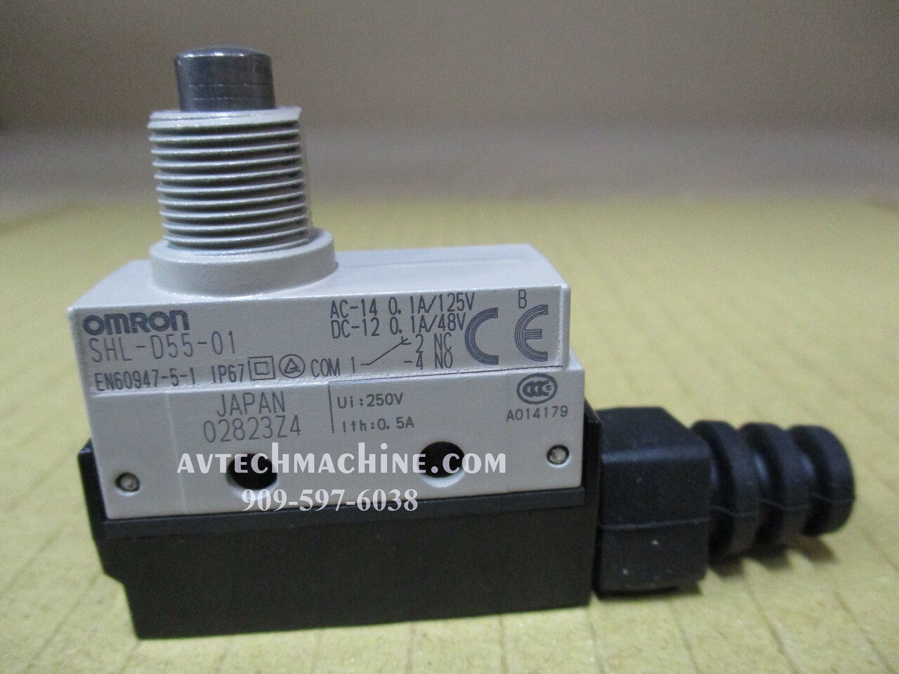 SHL-D55-01 Omron Limit Switch