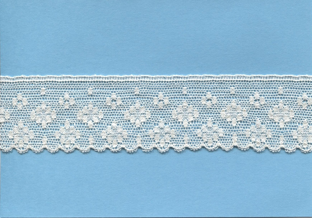 Wide diamond design edging lace