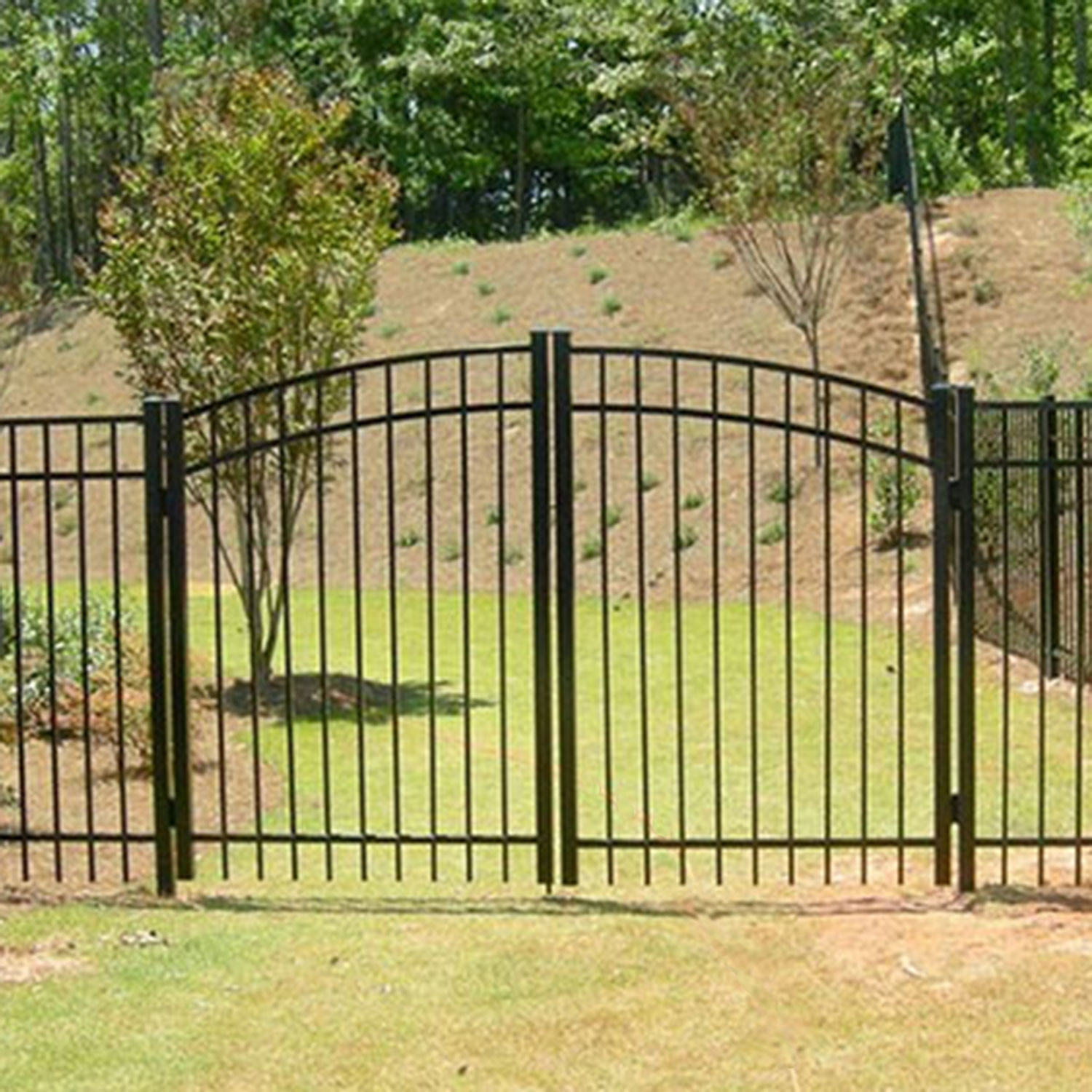 Three Rail Rail Smooth Top Aluminum Double Gates