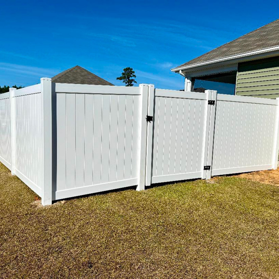 Privacy Vinyl Gates