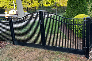 Advantages of Using Thick Wall Aluminum Gate Posts Compared to Thin ...