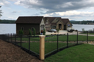 The Benefits of Aluminum Fencing for Lakefront Properties - Online ...