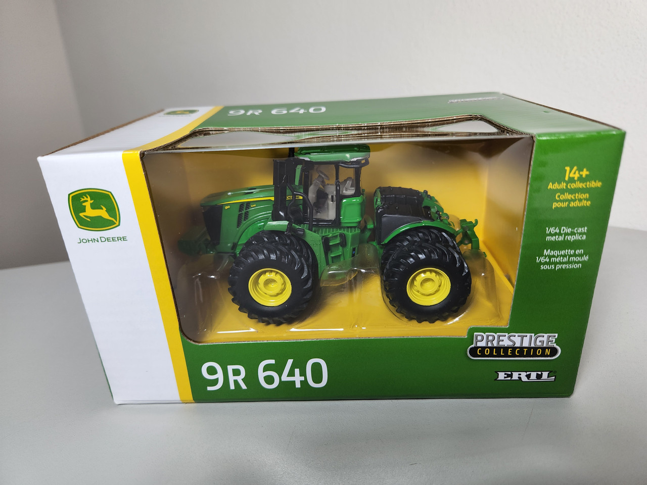 1:64 John Deere 9RX 640 Tracked Tractor - Prestige Collection by Ertl ...