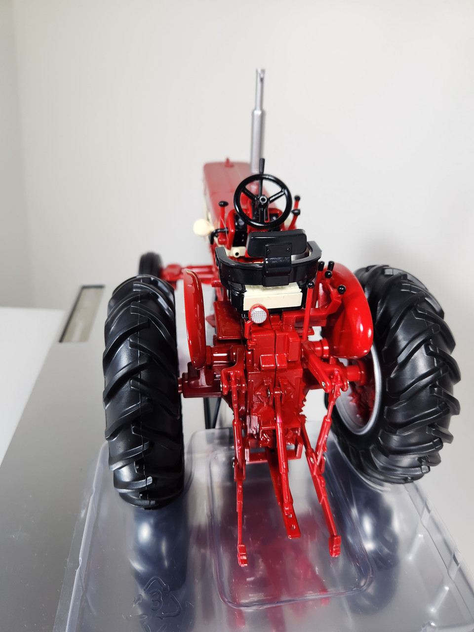 1:16 Farmall 806 - 100th Anniversary Edition by Ertl - Town and Country ...