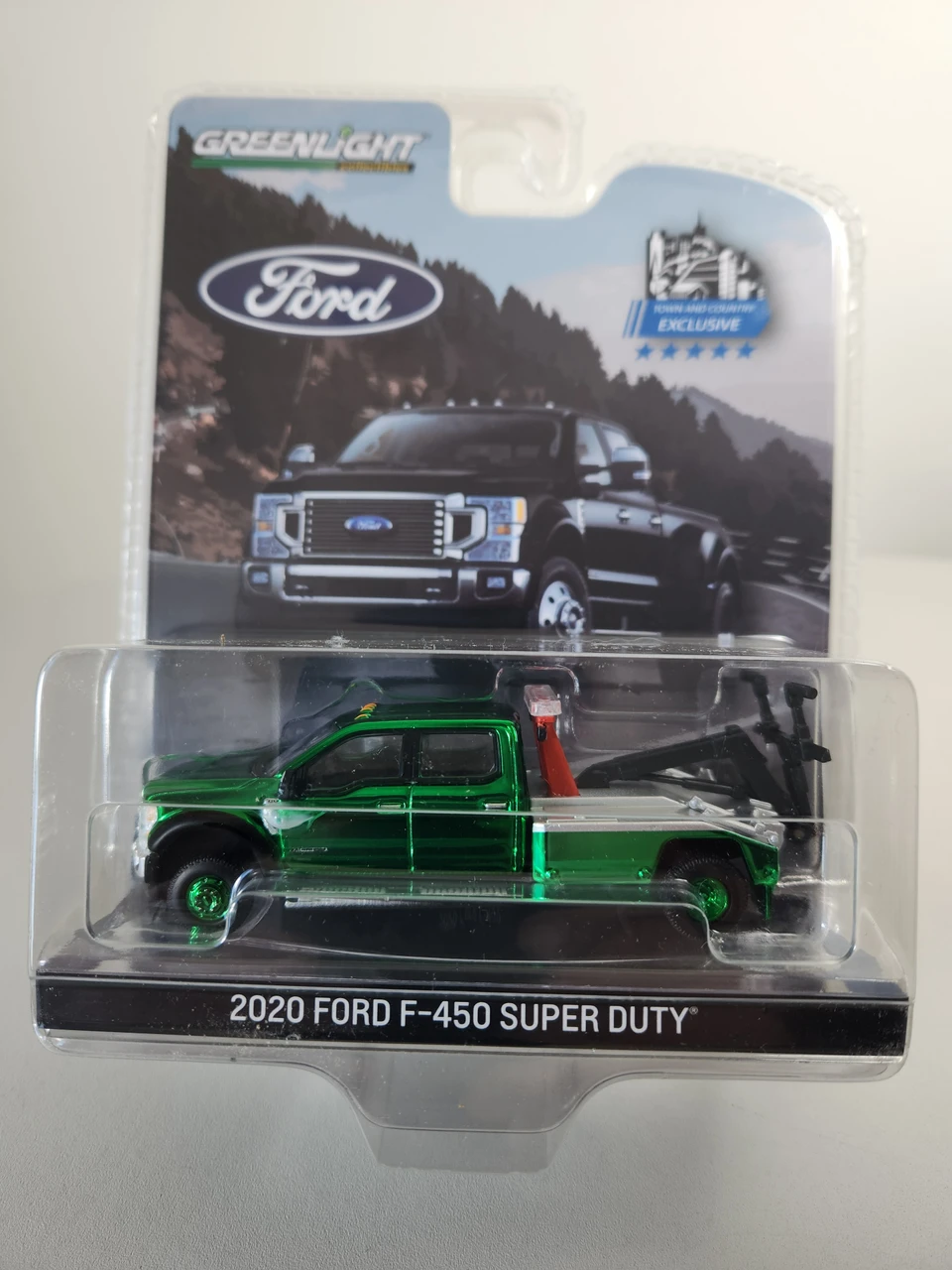 1:64 2020 Ford F-450 Super Duty Dually with Wrecker Bed, Green Chrome ...