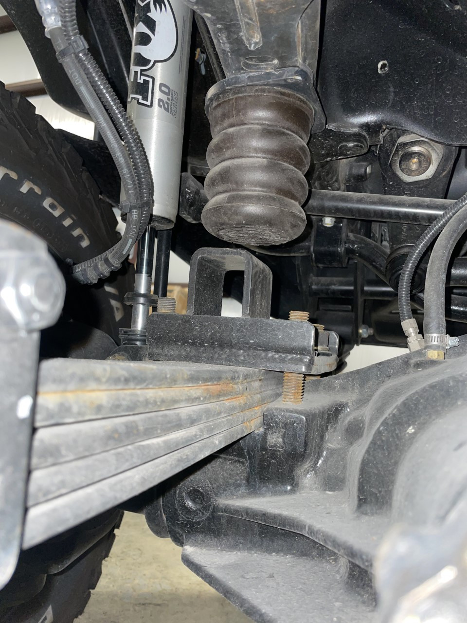 E-Series Front Axle Spring Plate Set (Lower Shock Mounts)