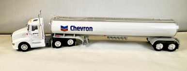 HO 1:87 TNS # 140 Kenworth T-660 Day Cab w/Gasoline Tanker - Chevron Livery - Truck Stop Hobbies ...