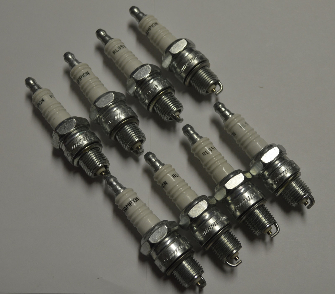 VOLVO PENTA Inboard Marine MB10 | CHAMPION Spark Plug | RL95YC | Set 8