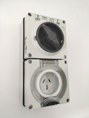 15 Amp 3 Pin Switched Socket Outlet - Electric Direct