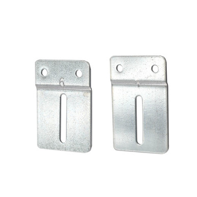 Graduated Offset Track Clips for Reverse Jamb Angles