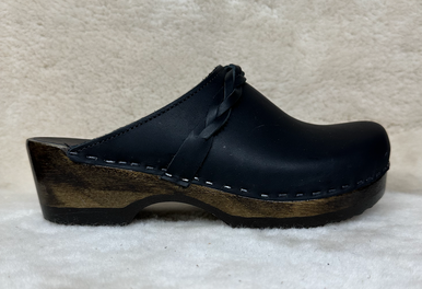 Small Braid Clogs