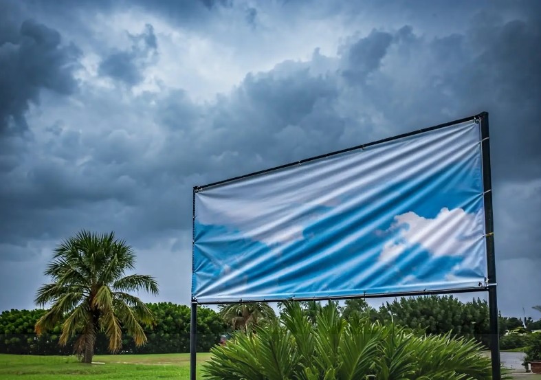 Can Outdoor Displays Withstand Severe Weather? - Arrowhead Sign Company ...