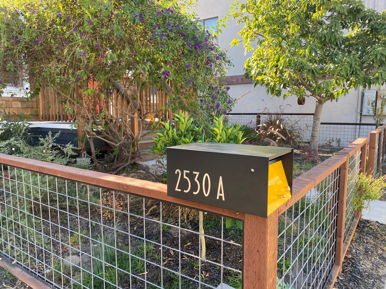 Urban Front Opening Black Modern Mailbox | BoxDesignUSA