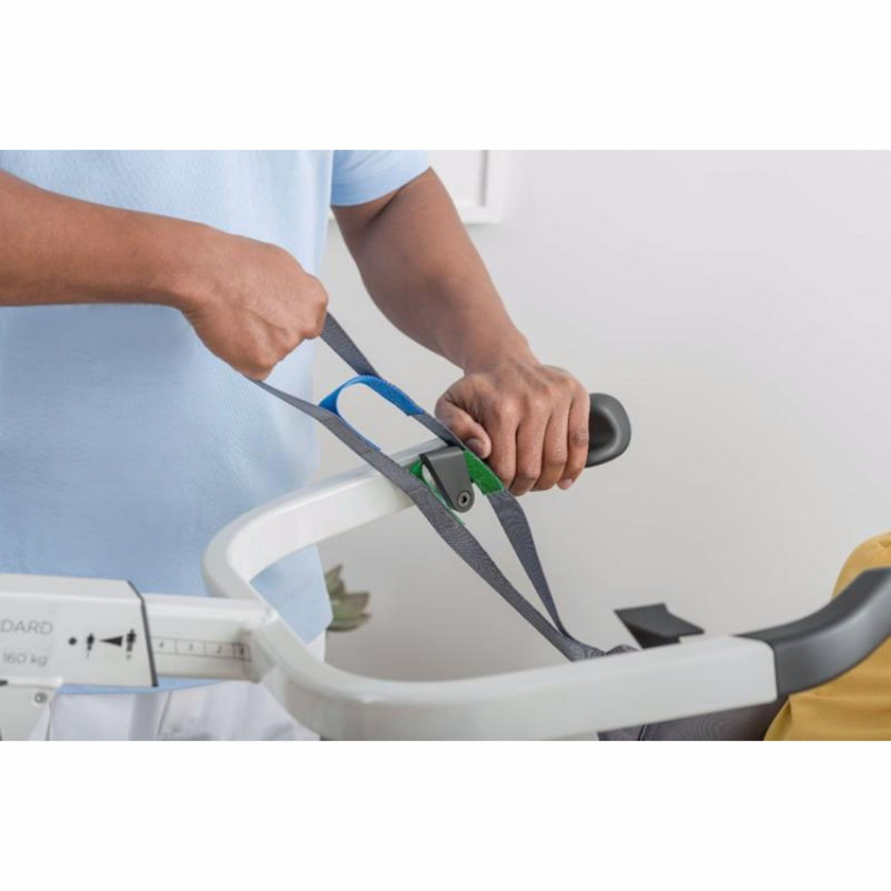 Invacare ISA COMPACT Stand-Up Electric Lift | Patient Lift
