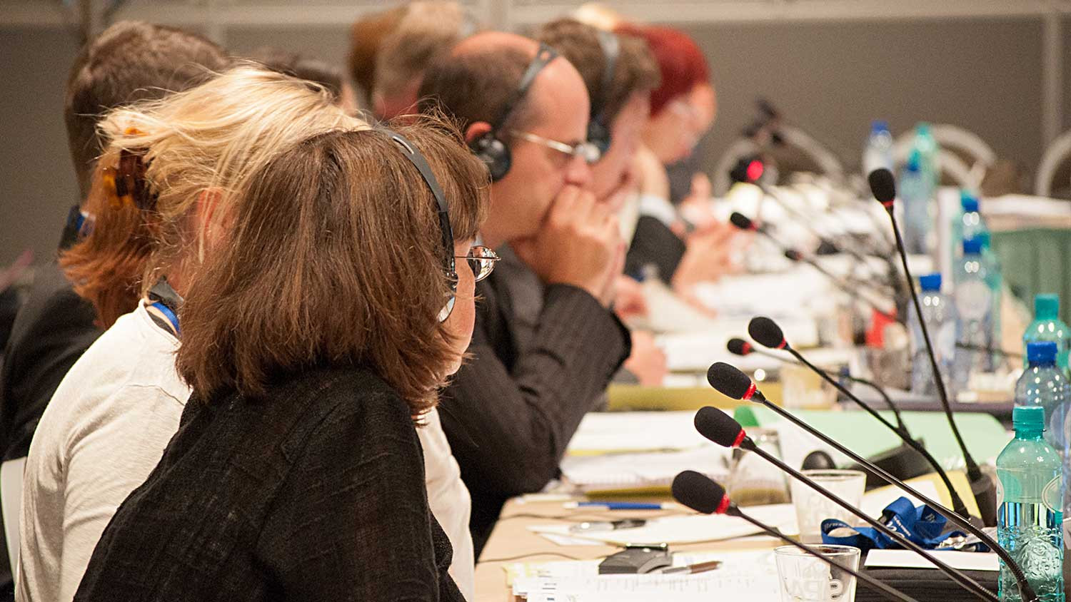 How Simultaneous Interpretation Works