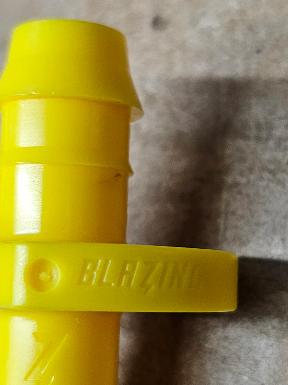 Blazing Saddle SBCD1 Spiral Barb fitting - 17mm Barb Adapter