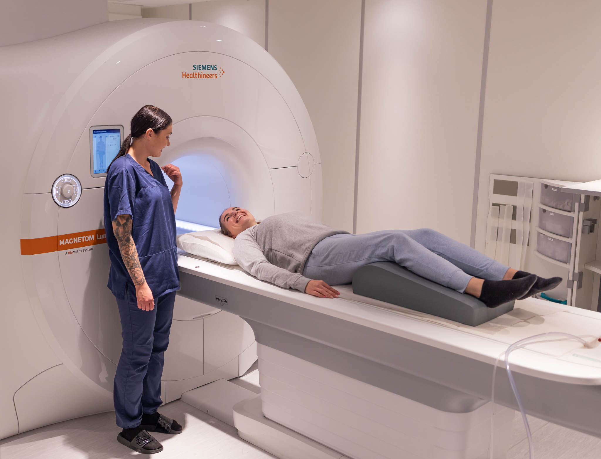 Soft tissue neck MRI scan - SYNLAB Suomi EN