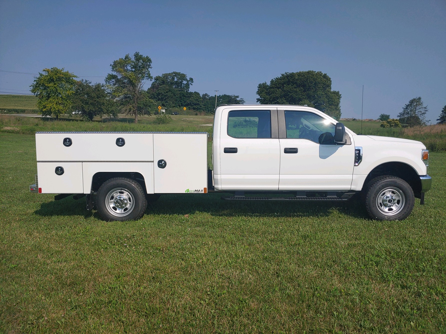 Grab yourself a new, nice Ford F350! - U.S. Municipal Supply, LLC