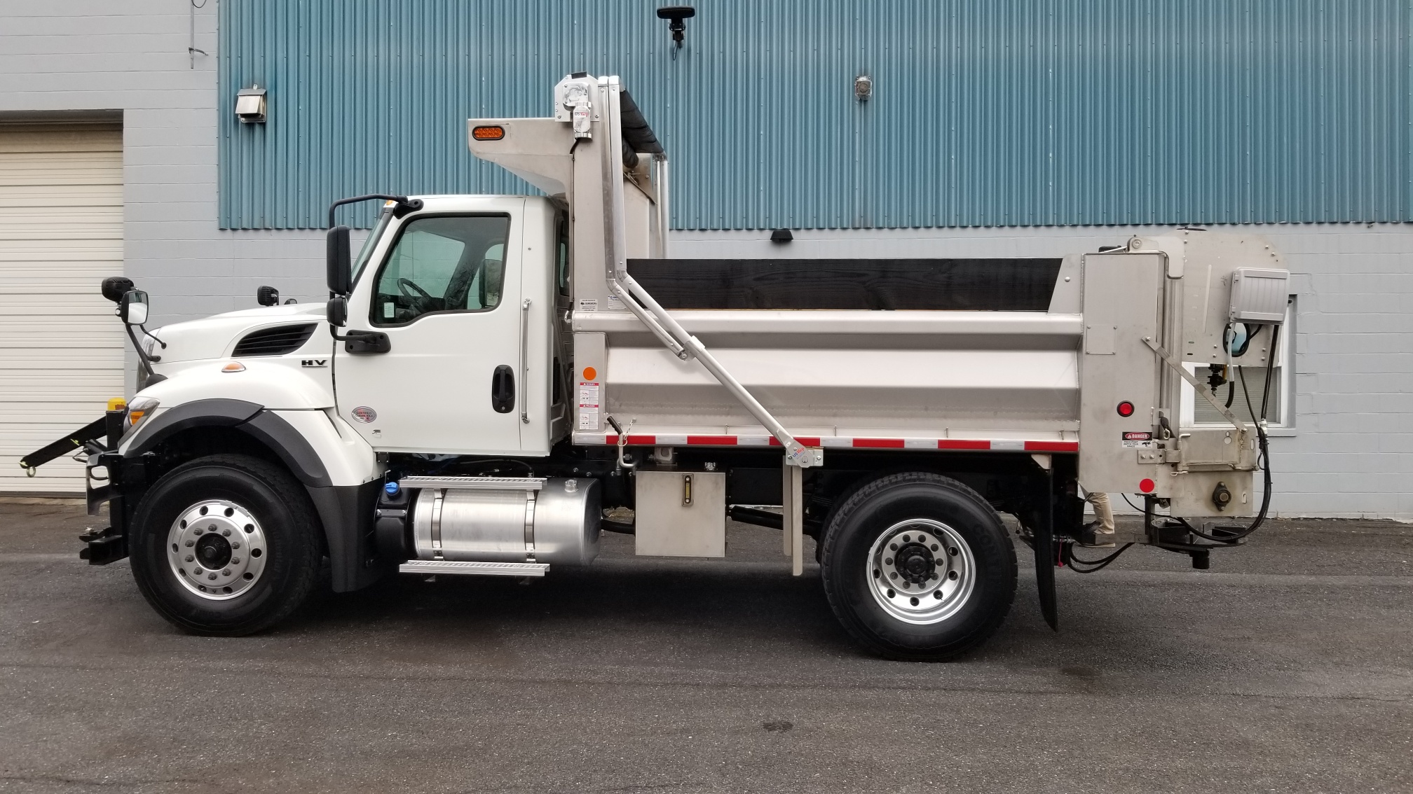 Carlisle Borough’s NEW International HV507! - U.S. Municipal Supply, LLC