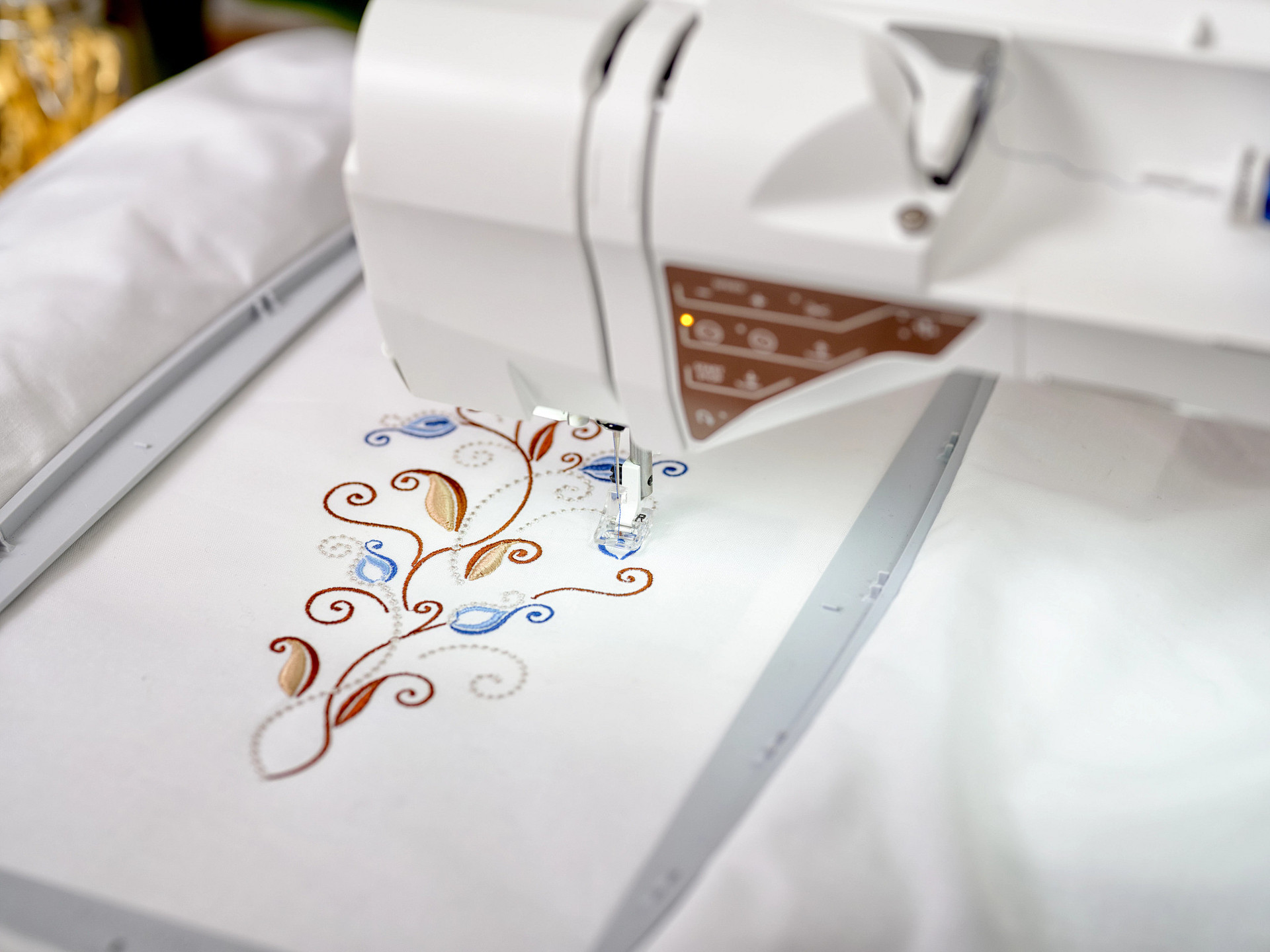 HUSQVARNA® VIKING® DESIGNER TOPAZ™ 50 Sewing & Embroidery Machine
