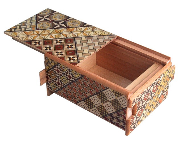 Hakone Marquetry Traditional Yosegi Puzzle Box (Secret Box)