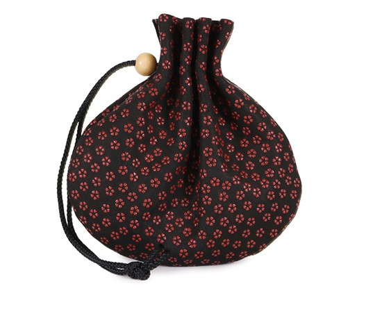 INDENYA Japanese Drawstring Bag 3008, Small Sakura Red on Black
