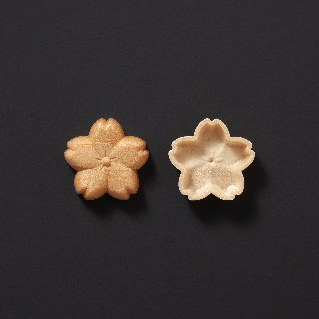 Japanese Wagashi MONAKA Shells, SAKURA Petal C125, 50 monaka
