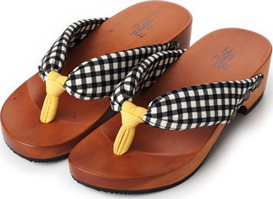 MIZUTORI "Skip" KIDS Geta, Black-White Checkered (CH-18)