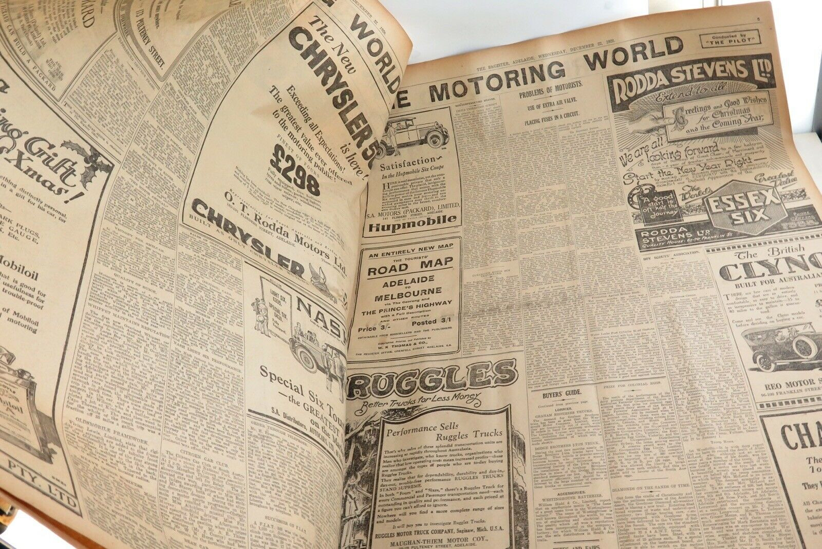 22 DEC 1926 / THE REGISTER NEWSPAPER, ADELAIDE. SUPERB MOTORING WORLD ...