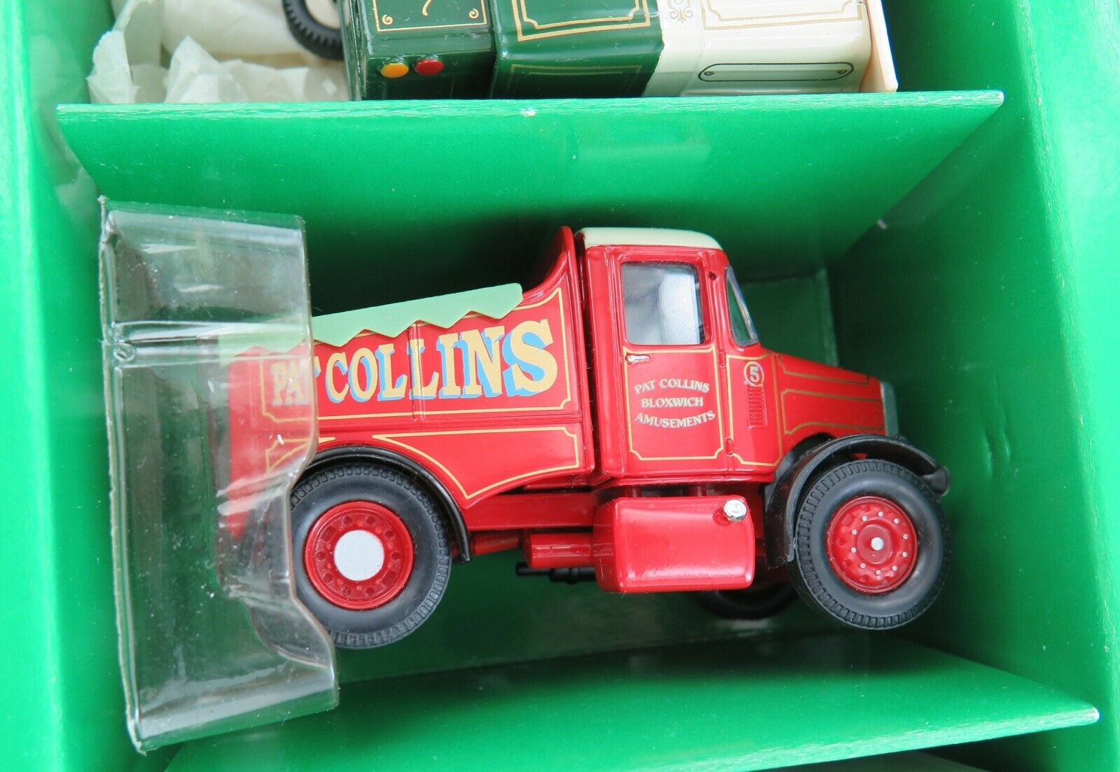 CORGI CLASSICS 16502 PAT COLLINS FAIR. TRUCK, TRAILER & CARAVAN ...