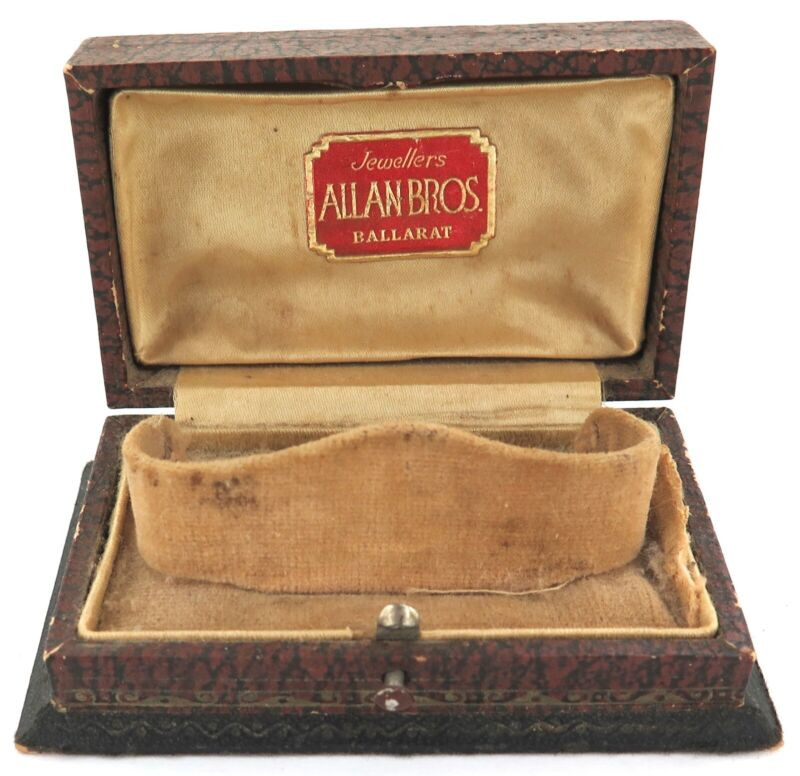 Late 1930s / 1940s Allan Bros. Ballarat Watch / Bracelet Display Box ...