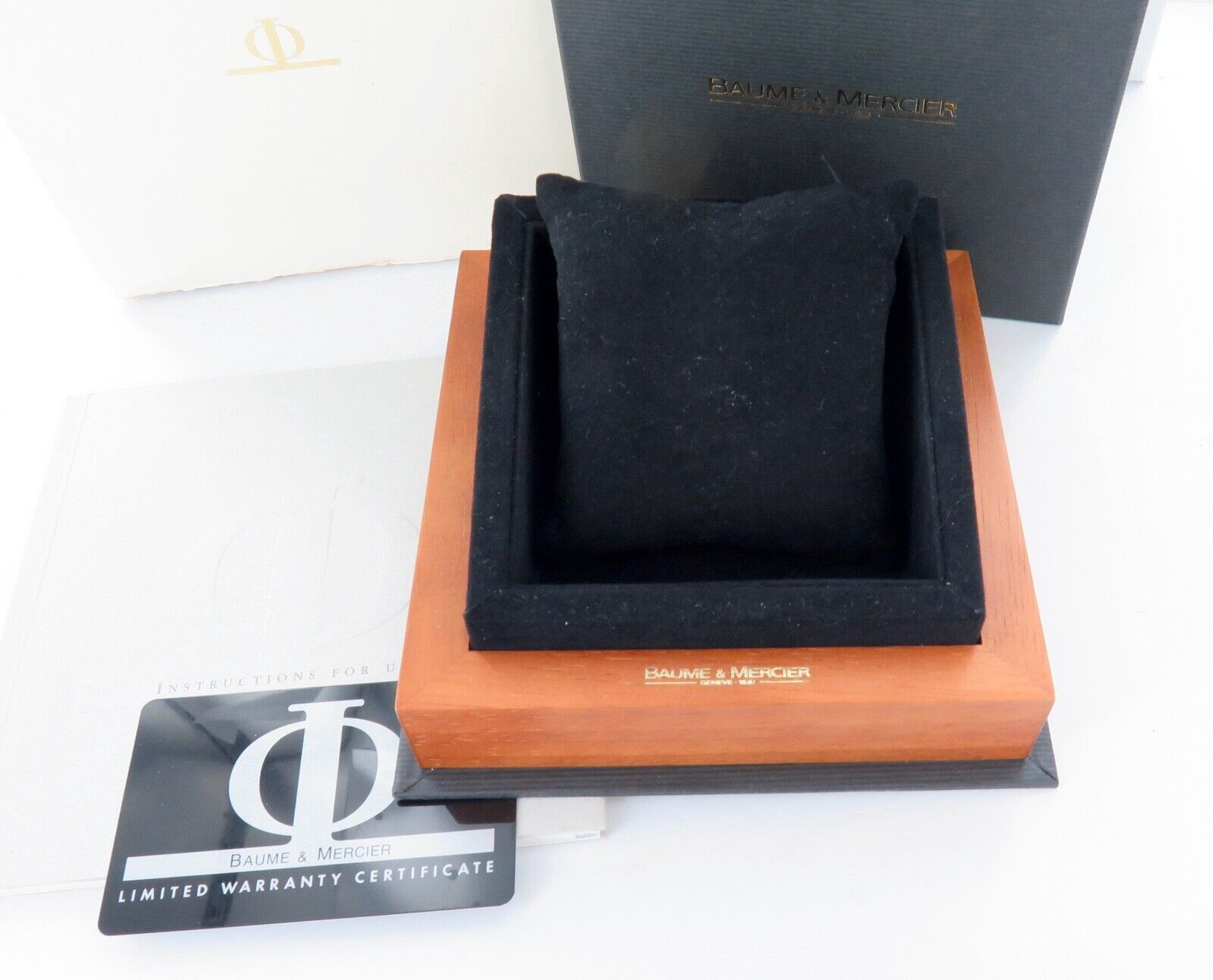 Baume & Mercer G Collection Watch Storage Box with Blank Warranty ...